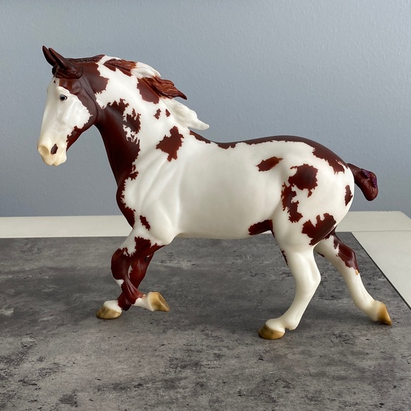 Breyer | Other | Breyer Bhr Bryants Jake 27 Spotted Draft Stallion ...